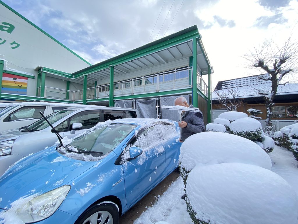 除雪作業 | 京都市南区の薄板大型製缶板金、設備ライン向け乾燥機の製作 - 株式会社タナカテック