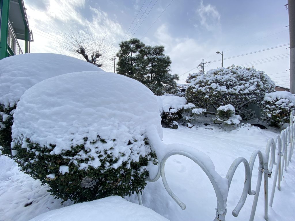 除雪作業 | 京都市南区の薄板大型製缶板金、設備ライン向け乾燥機の製作 - 株式会社タナカテック